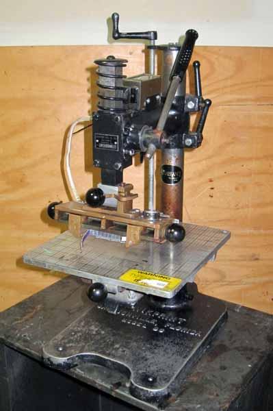 Lot #10: Kwikprint Model 86 hot stamping machine - WireBids